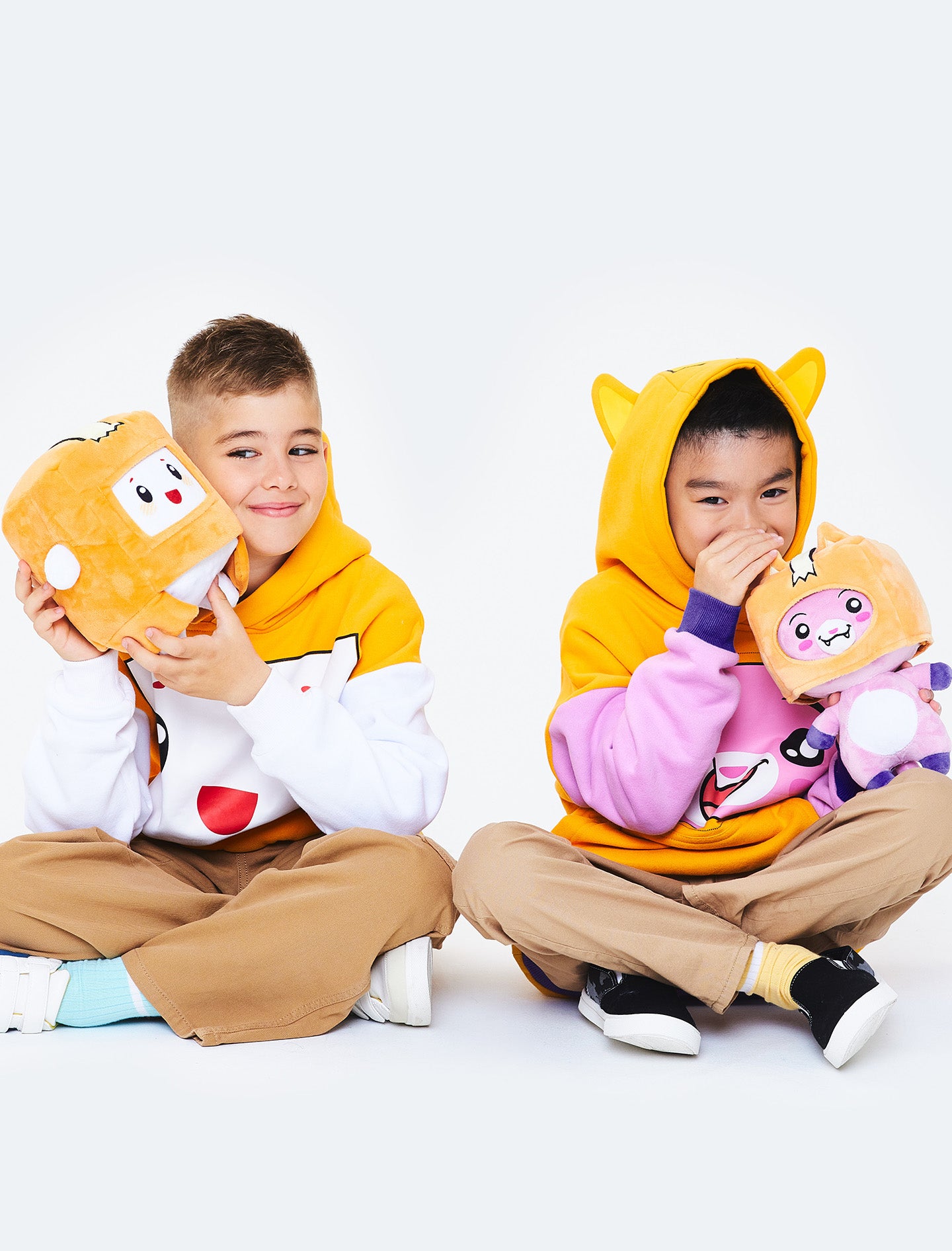 Accessories - Posters#N#– LankyBox Shop